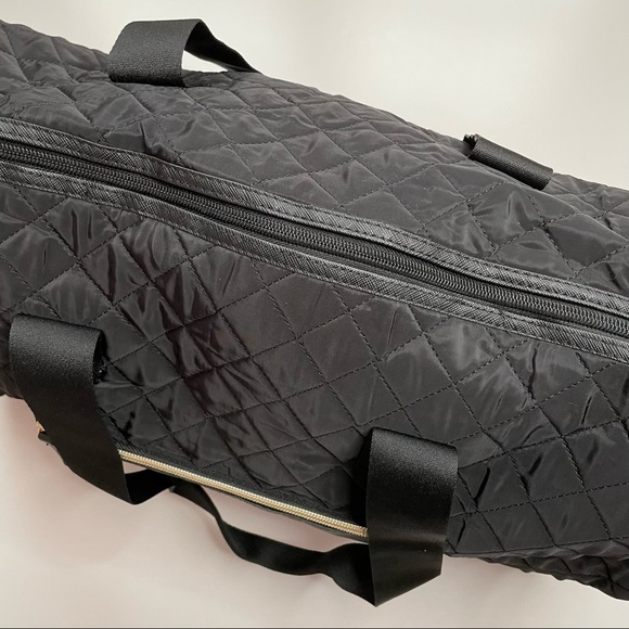 DSW | Bags | Dsw Exclusive Jm Wechter Black Quilted Duffel Weekender ...